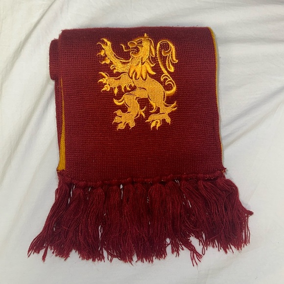 Universal | Accessories | Universal Studios Official Gryffindor Scarf ...